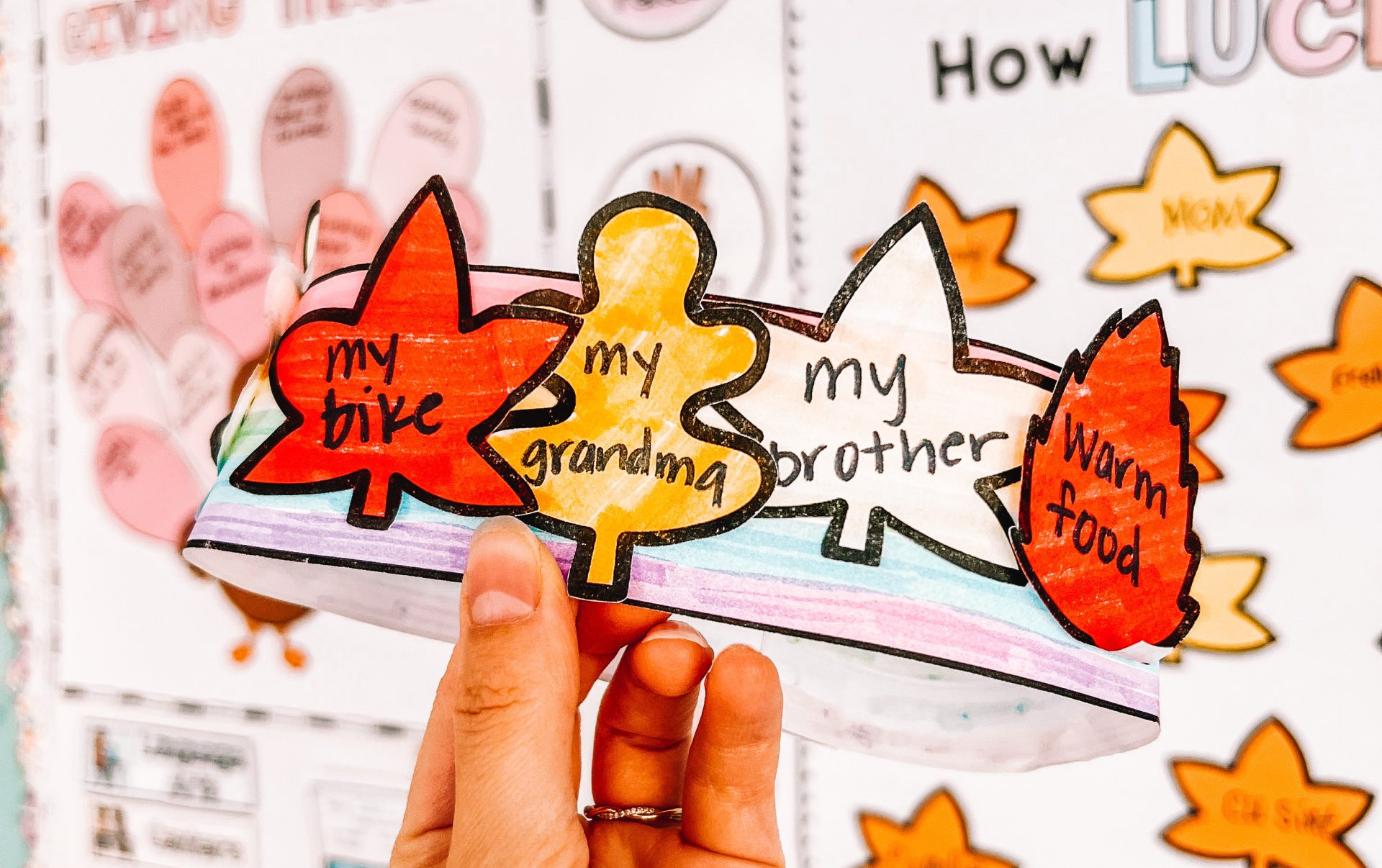 11 Paper Thanksgiving Crafts For Kids That Are Fun and Easy - Love ...